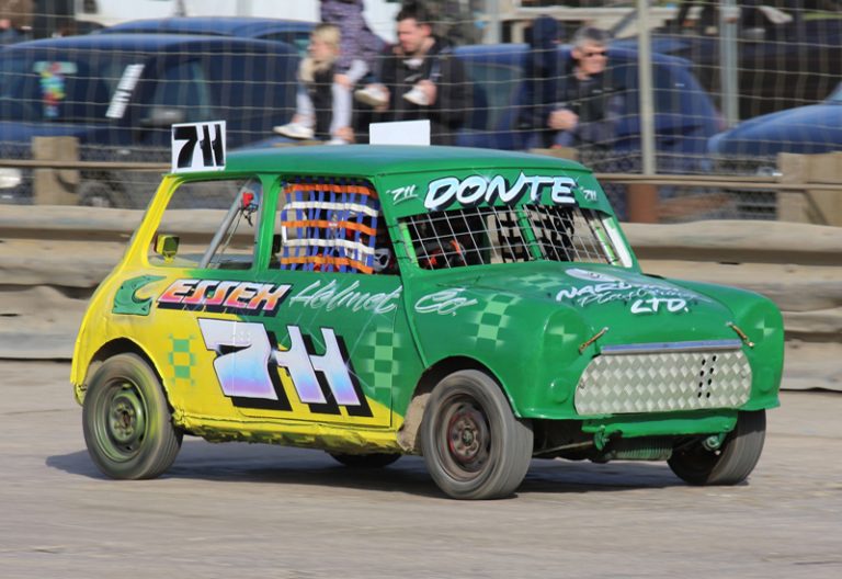 Standlake Arena - Short Track Oval Racing in Oxfordshire
