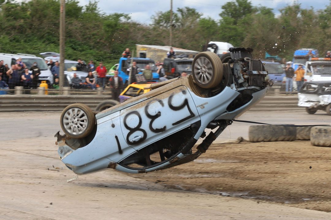 Standlake Arena - Short Track Oval Racing in Oxfordshire